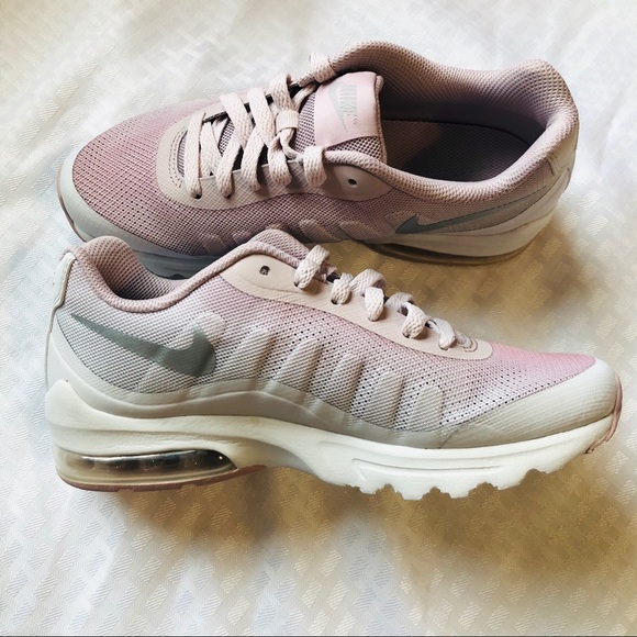 Nike | Shoes | Nike Air Max Invigor Print Athletic Sneakers | Poshmark